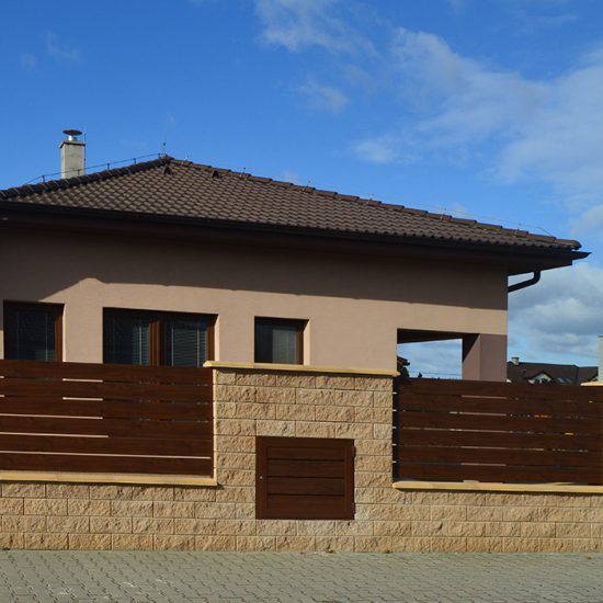 Plastové ploty | Unitechgroup – bezúdržbové oplotenie