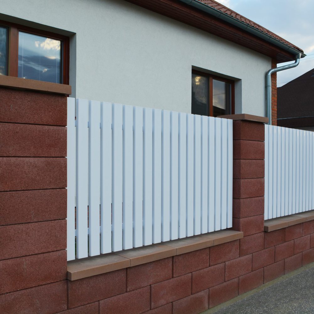 Plastové ploty | Unitechgroup – bezúdržbové oplotenie